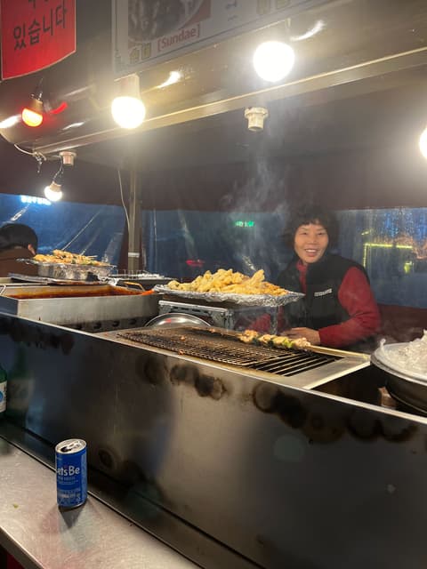 #分享 1月7天暢玩遊玩韓國《day5-6》弘大百貨及望遠市場（文長） - 韓國旅遊板 | Dcard