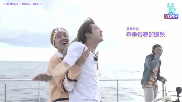 #分享 𝘁𝗵𝗲𝗾𝗼𝗼熱門 在防彈裡擔任目擊者角色的𝗥𝗠以及在打打鬧鬧上全勤的𝗝𝗶𝗻 - BTS板 | Dcard