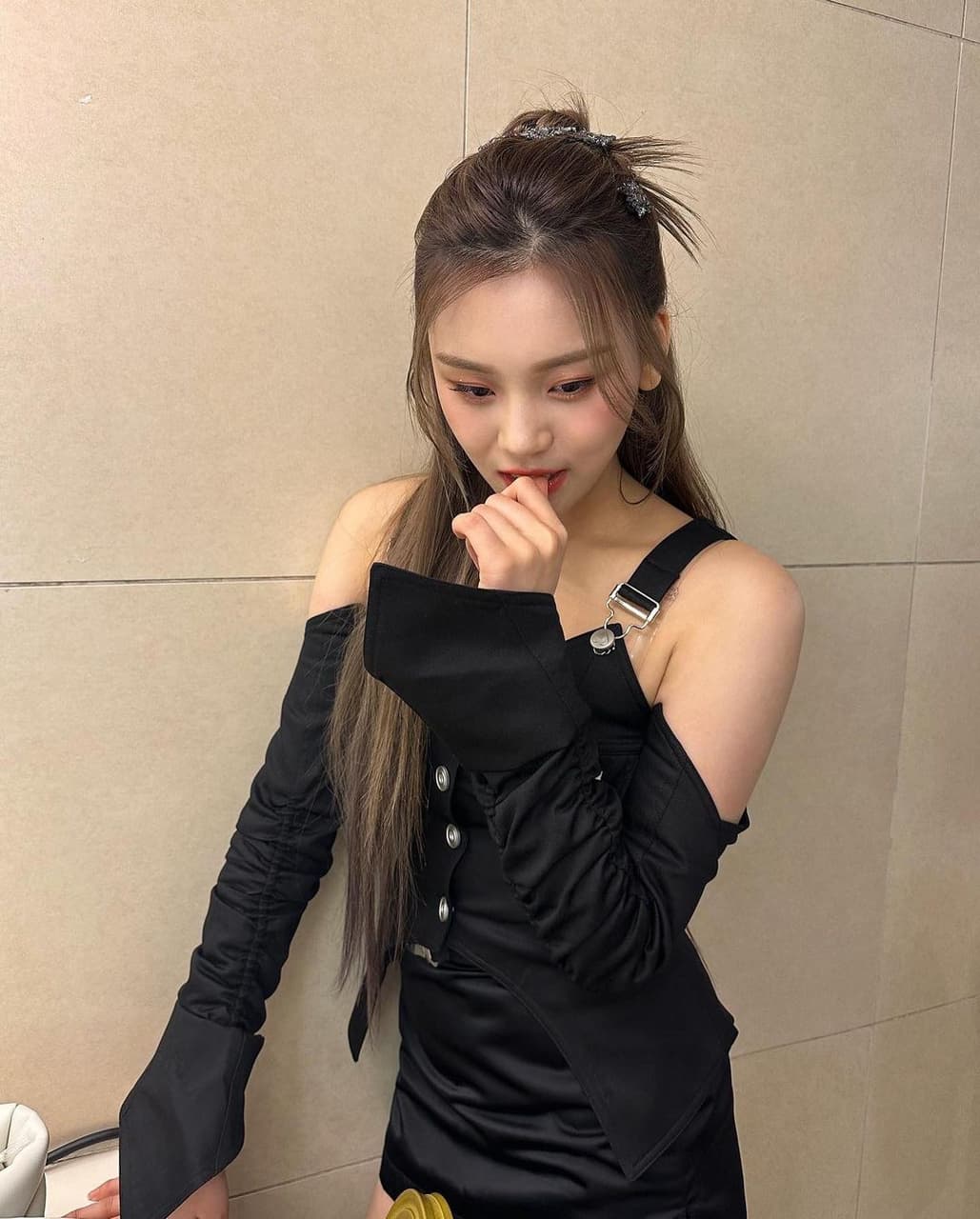 #更新 230227 Umji IG 貼文更新 - GFRIEND板 | Dcard