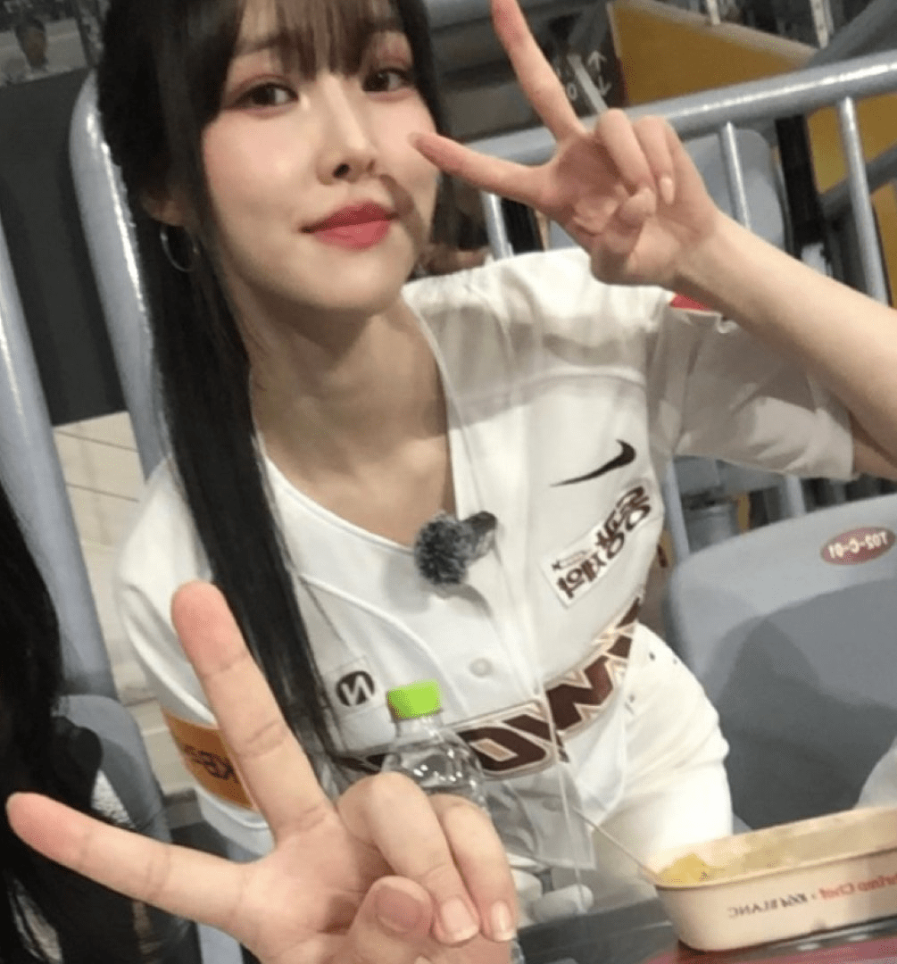 #更新 240711 Yuju Kiwoom 開球, IG 限動/ 240713 Yuju IG 貼文、限動更新 - GFRIEND板 | Dcard