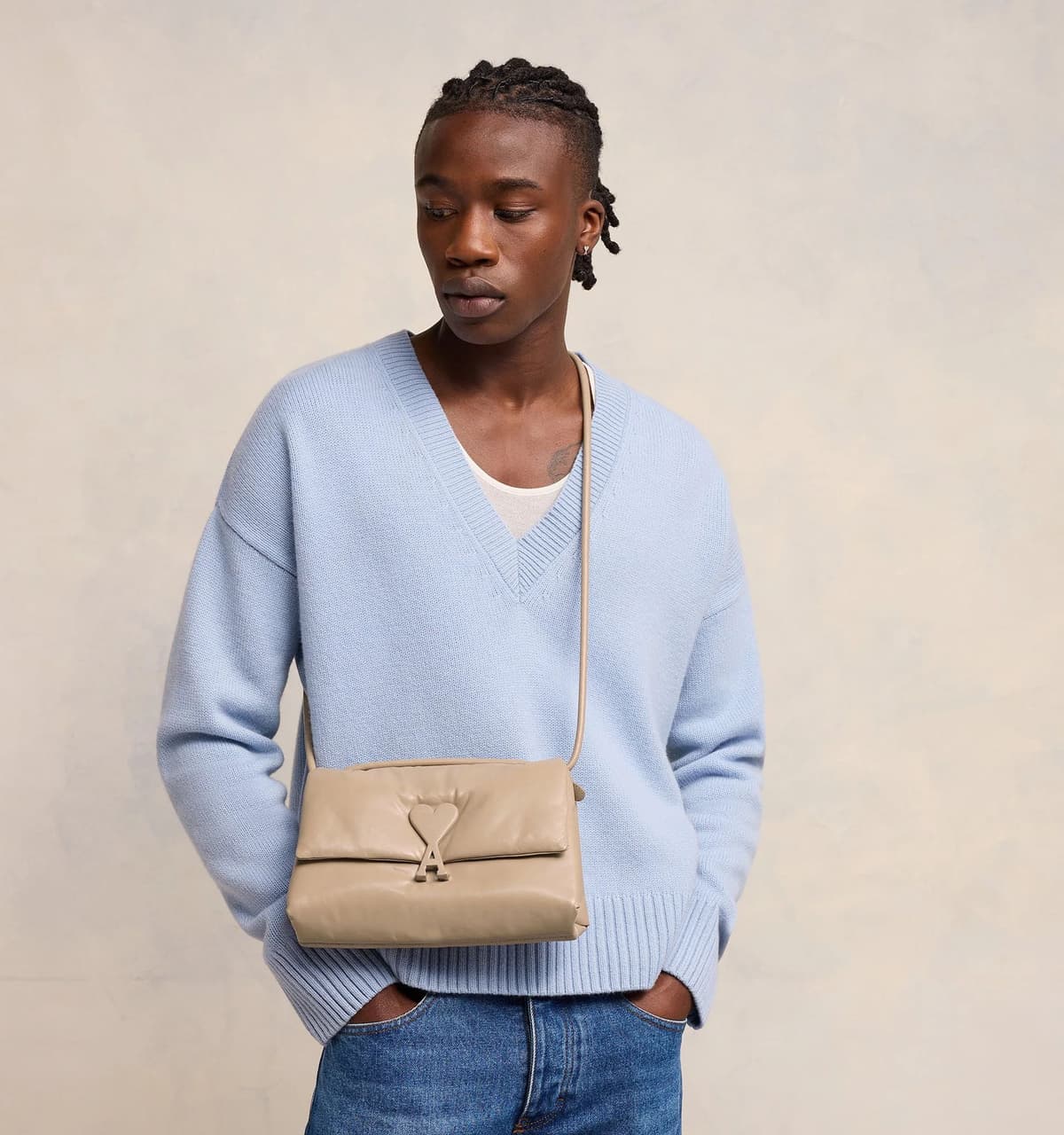 #問題 Ami paris的枕頭包有沒有人要滅火？ - 精品板 | Dcard