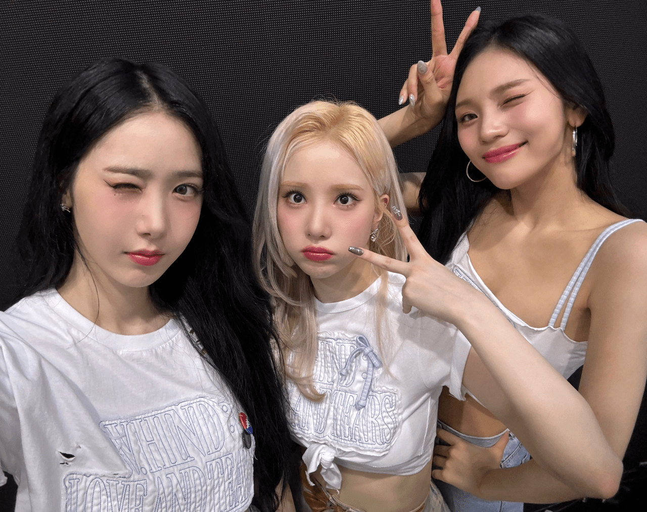 #行程 240602 2024 VIVIZ WORLD TOUR [V.hind : Love and Tears] in SEOUL 🖤DAY2🖤 - GFRIEND板 | Dcard