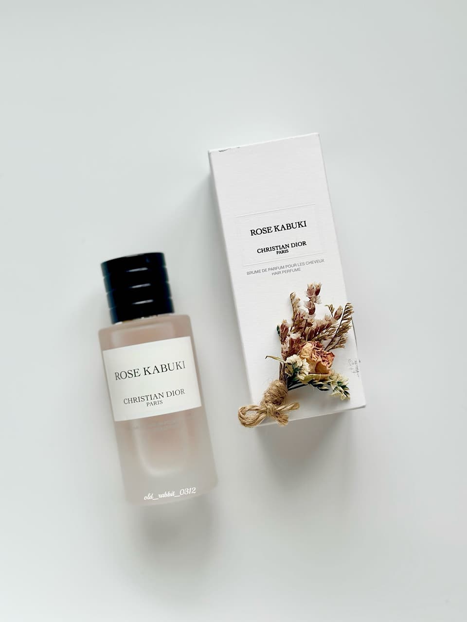 雙色玫瑰帶來的嗅覺饗宴🥰 #我來開箱 - 兔老ꪔ̤̥ꪔ̤̮ꪔ̤̫ (@old_rabbit) | Dcard