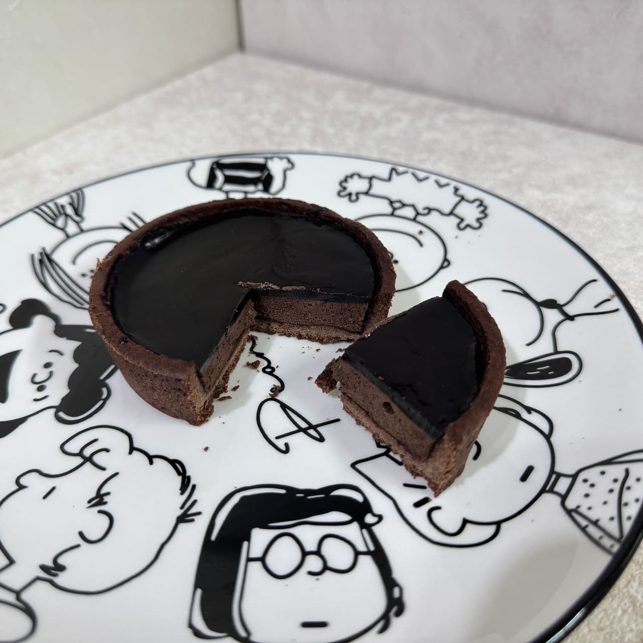 #分享 金勾杯！全家X畬室巧克力 - 超豪華升級版🍫巧克力饗宴開吃中～8款苦甜巧克力甜點，完全不怕膩口💯 - 已經不是鞋森的JJ (@boboni) | Dcard