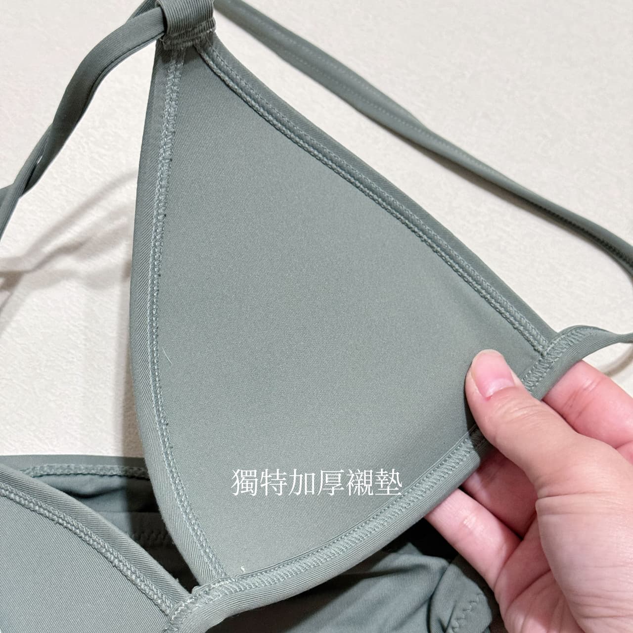 夏天就是要穿比基尼啊!!!!!!!小胸也可以放心自在的穿!!!feat.ROXY - 女孩板 | Dcard