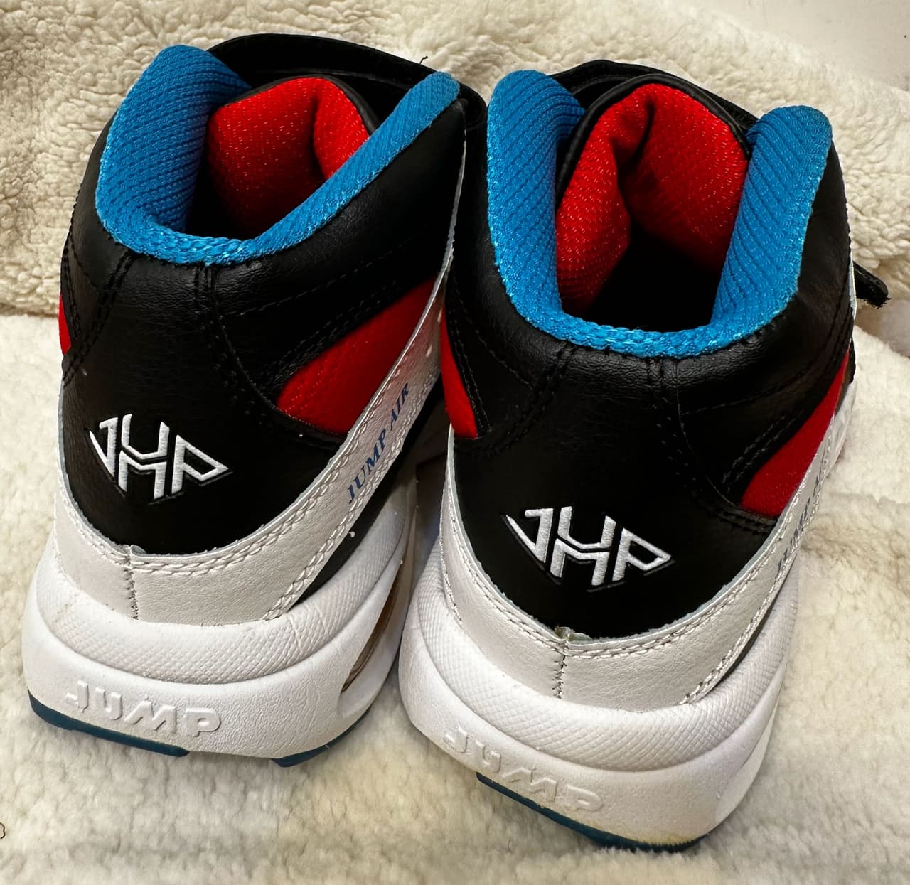 #我要賣 全新JUMP AIR輕量氣墊鞋24號 - 二手交易板 | Dcard