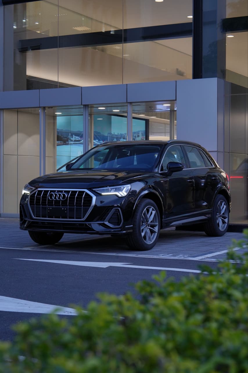 Audi Q3 40 TFSI quattro S line｜金屬神迷黑 Mythos Black 0E｜實車照片分享 - 汽車板 | Dcard