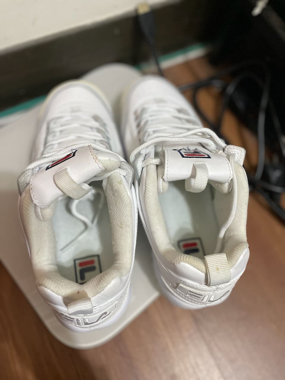 #我要賣 #我要賣 #Fila增高鞋 - 二手交易板 | Dcard