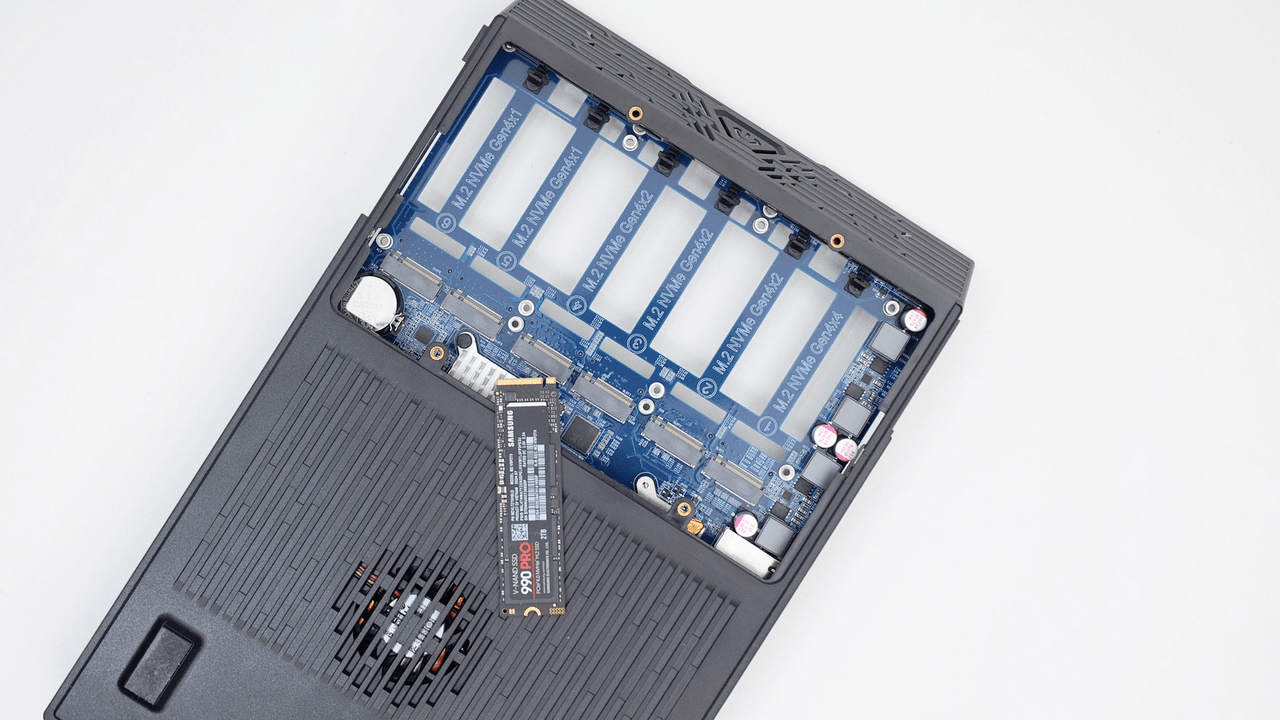 ASUSTOR FS68 系列依舊一支獨秀，12 支 M.2、雙 USB4、雙 10GbE、PCIe Gen4 - EnterBox (@enterbox) | Dcard