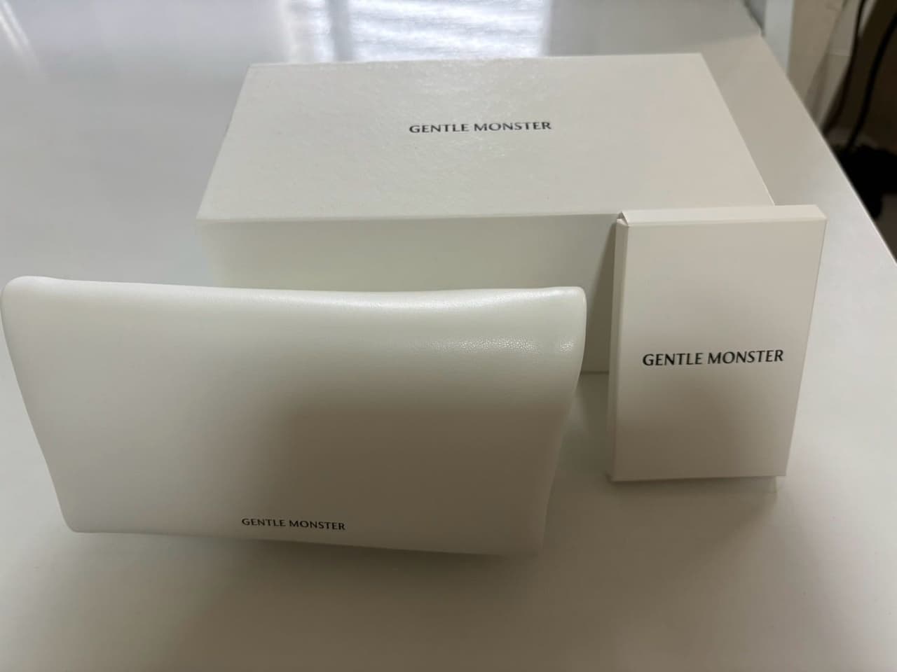 #我要賣 全新《Gentle Monster：Palette 01 Small》 - 二手交易板 | Dcard