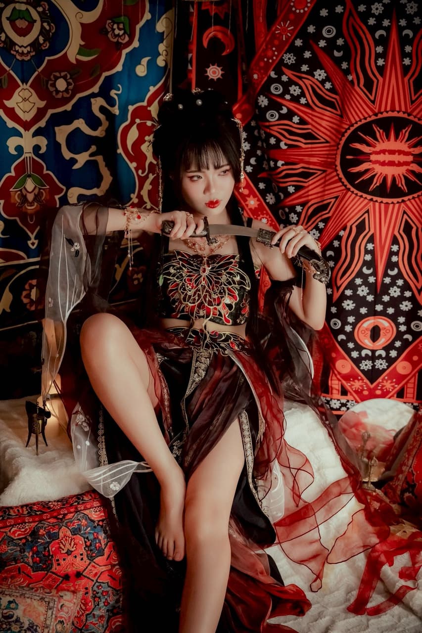 陪姊姊拍人生第一組漢服寫真｜閨蜜漢服寫真 - 荷香 (@hohsiang1119) | Dcard