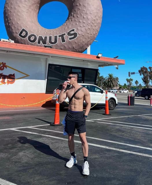 【可愛+精壯+大大der】這根本是拉高0號標準 - 彩虹板 | Dcard