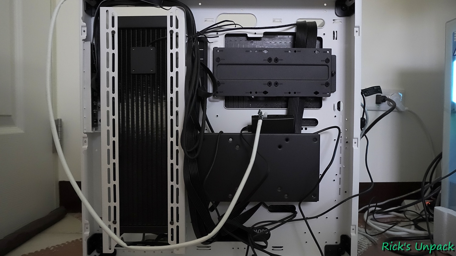 【開箱】美景盡收眼底 | Thermaltake 曜越 Core P3 TG Pro開箱 - 3C板 | Dcard