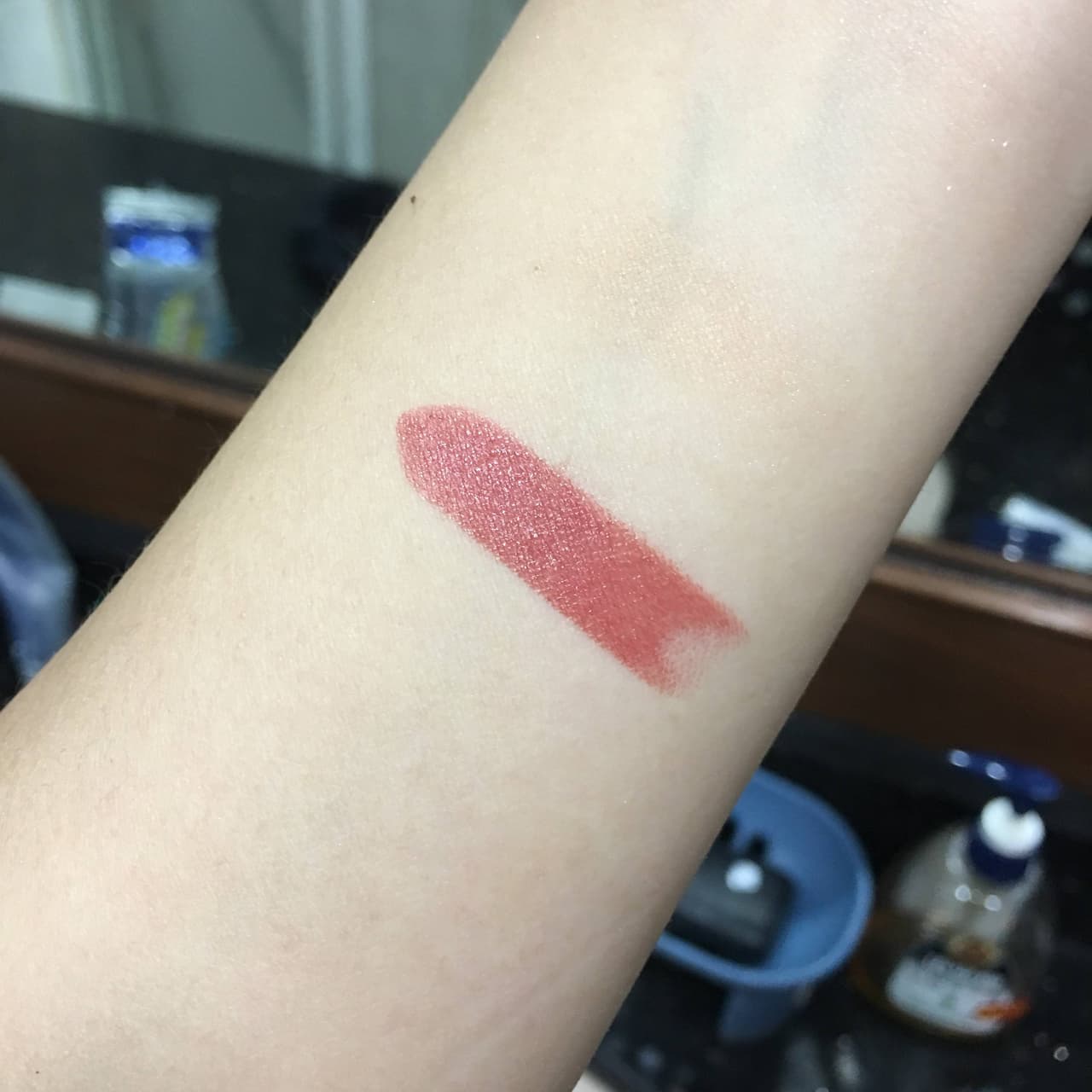 #圖 Revlon 經典璀璨唇膏445試色👄 - 美妝板 | Dcard