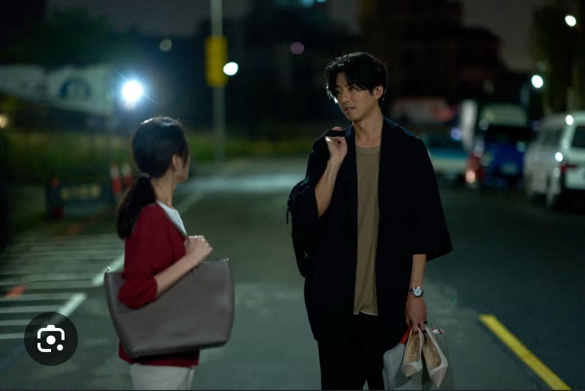 詢問童話故事下集女主角側背包 - 穿搭板 | Dcard