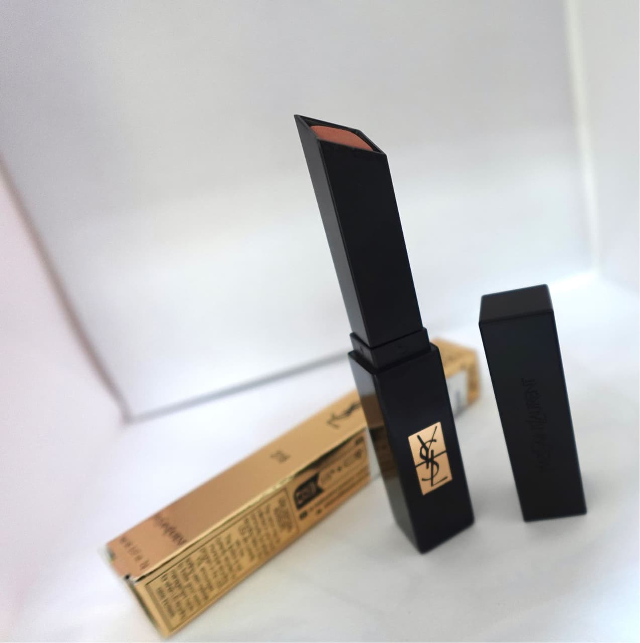 #開箱 YSL 奢華緞面絨霧唇膏 #316絲絨琥珀 不廢話開箱+試色 - 美妝板 | Dcard