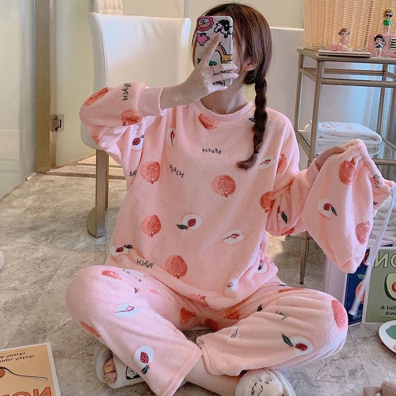 四款長睡衣換起來 保暖舒適又可愛😍 - 選物小小 (@tchingching) | Dcard