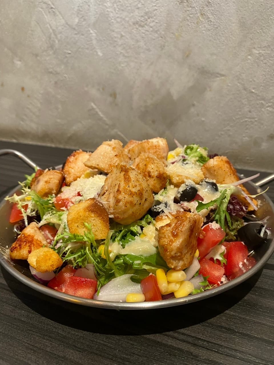 #台北 #漢堡 TakeOut Berger 令人念念不忘的美味蟹堡🤤 - 美食板 | Dcard