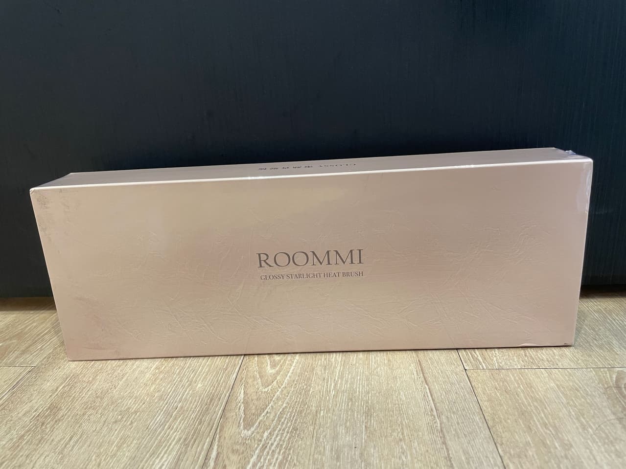 #我要賣 已售出（全新）ROOMMI Glossy 電熱直髮梳*1 - 二手交易板 | Dcard