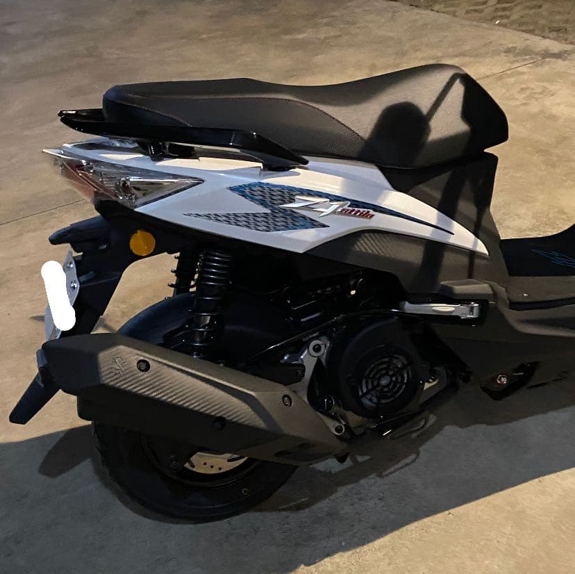 RS NEO vs Z1a（更新 - 機車板 | Dcard