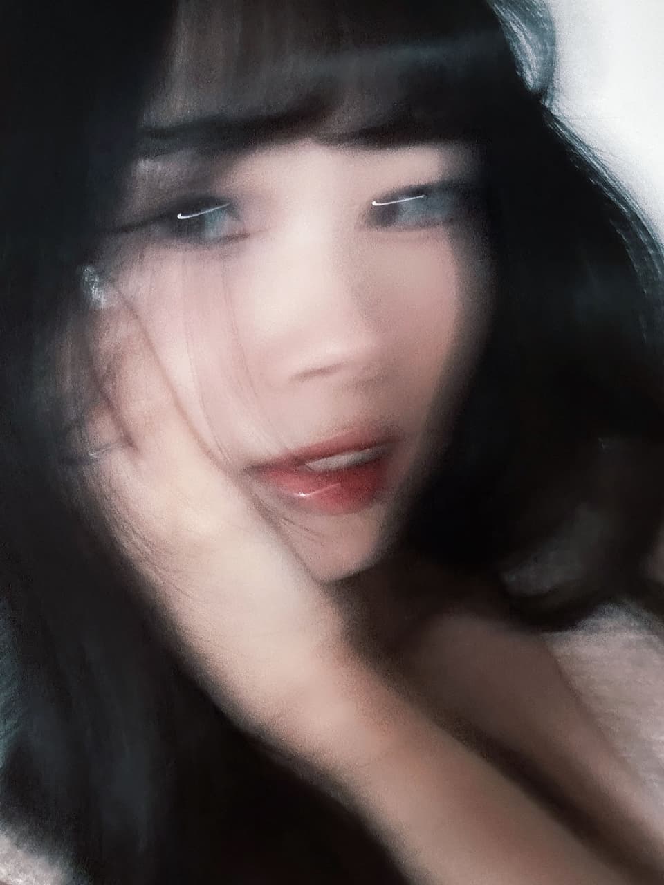 終於拍出這種莫名其妙的氛圍感？ - 一丟丟高的170 (@hua1017) | Dcard