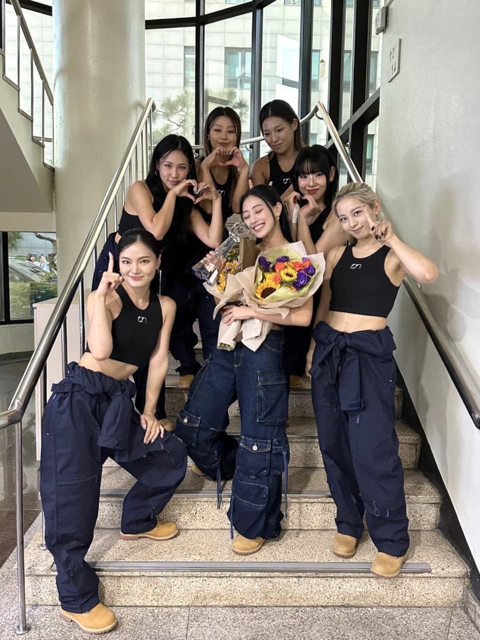 #分享 志效SOLO出道 ️‍🔥JYP家族出動應援💪 - 韓星板 | Dcard