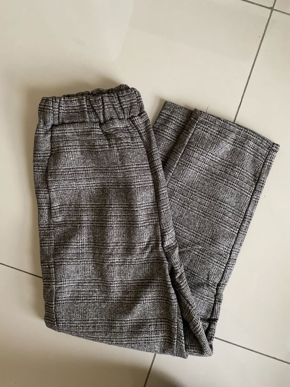 #我要賣 Gu /QS/Net大衣、毛衣、洋 - 二手交易板 | Dcard