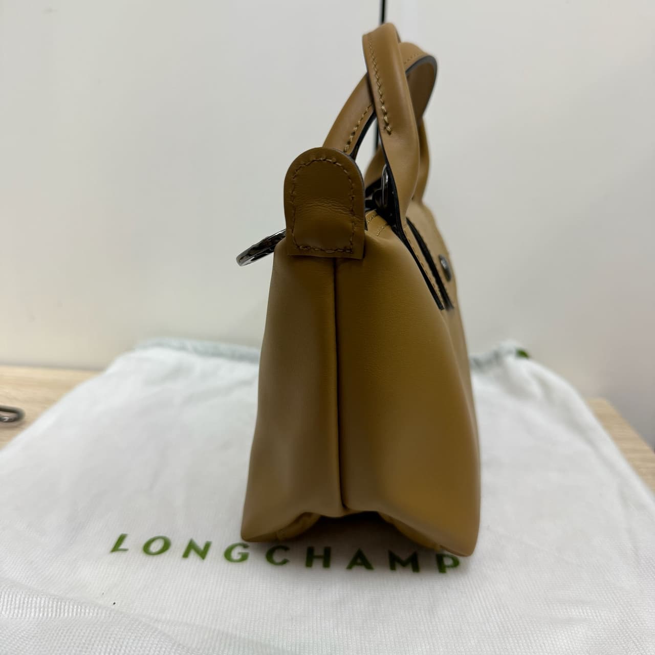 #我要賣 全新Longchamp雙把手提包XS - 二手交易板 | Dcard