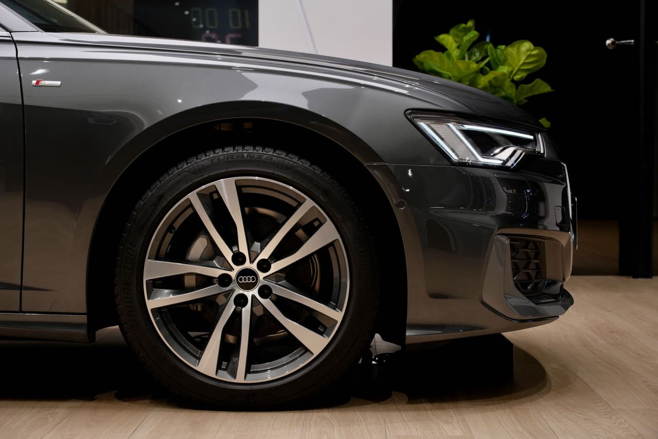 A6 Sedan 40 TFSI S line｜珍珠鋼鐵灰 Daytona Grey 6Y｜實車分享 - 汽車板 | Dcard