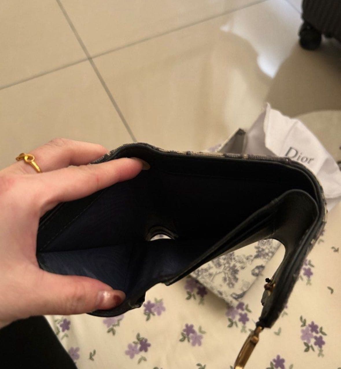 是dior正貨嗎 - 閒聊板 | Dcard