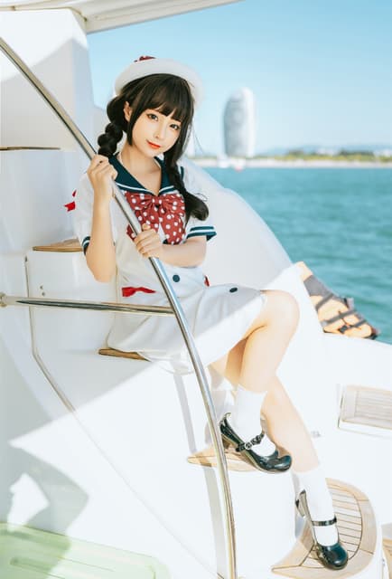 #問 雙手奉上兩位色色coser照 只為找其他有露的coser - 西斯板 | Dcard