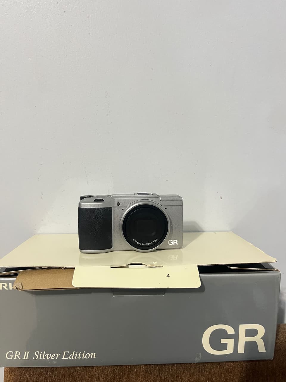 #我要賣 已售出了！理光Ricoh GR2 silver 銀機 全球限量3200台 - 二手交易板 | Dcard