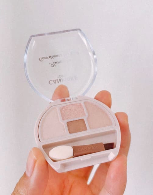 #臥蠶神器 Canmake淚袋眼影盤 新色N01 👀 #我來開箱 - 星期五少女 (@friyaygirl) | Dcard