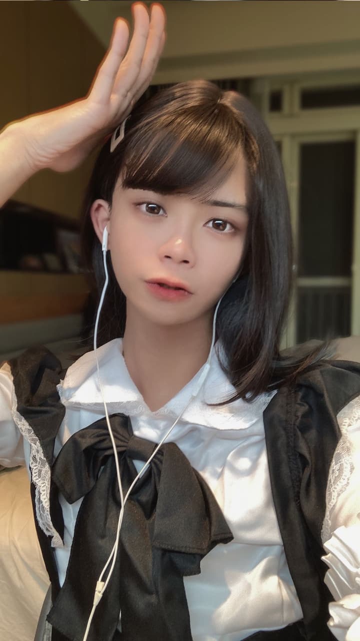 今天晚上玩遊戲，快來陪我聊天！ - 珞珞luoluo (@luoluo1030) | Dcard