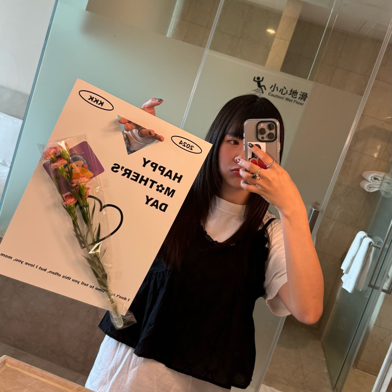 給媽媽的當然要是最特別的🌷 - K (@kk_2001) | Dcard