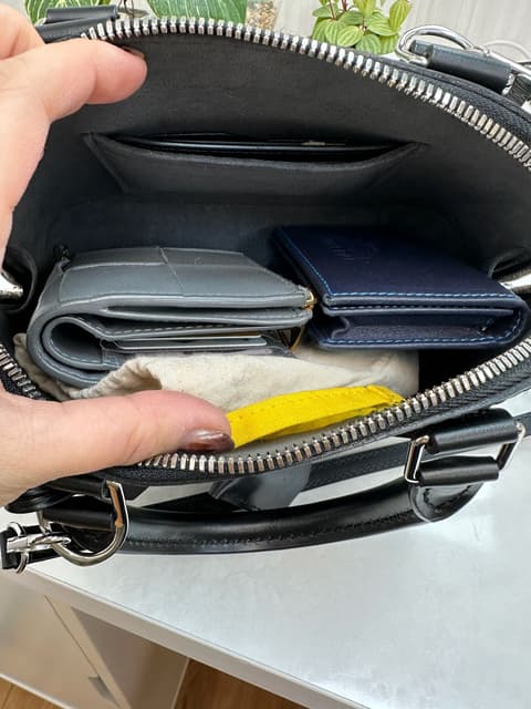 #開箱 # 開箱 LV epi水波紋系列 Alma BB - 精品板 | Dcard