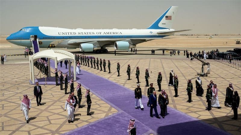 收了！美國防部同意卡達送飛機 美官員曝「禮物」可能是川普花錢買的 - SETN三立新聞網 (@setn54) | Dcard