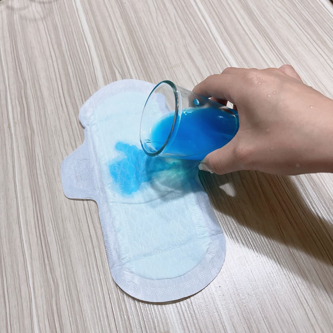 每個月的清涼舒適小秘密💙 - 昨天的明天是今天 (@piggo) | Dcard