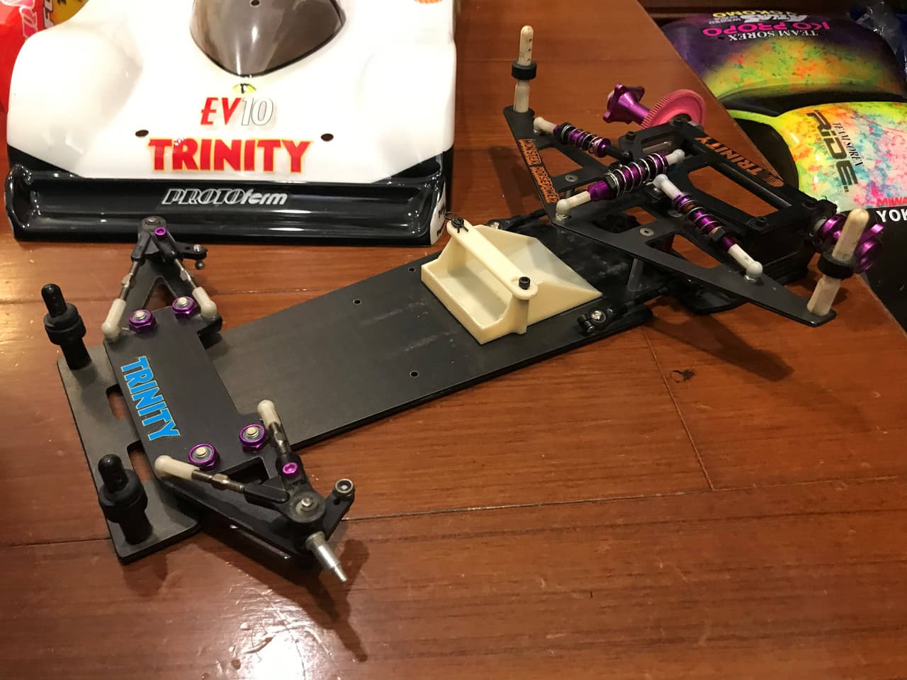 古董遙控車TRINITY Evolution 10 1992 IFMAR 1/10 On-road World Champion 開箱 ...