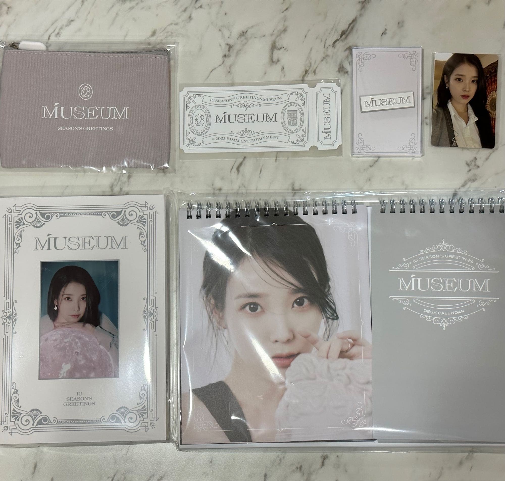 #分享 #開箱 IU 2023年曆&演唱會周邊 - 追星板 | Dcard