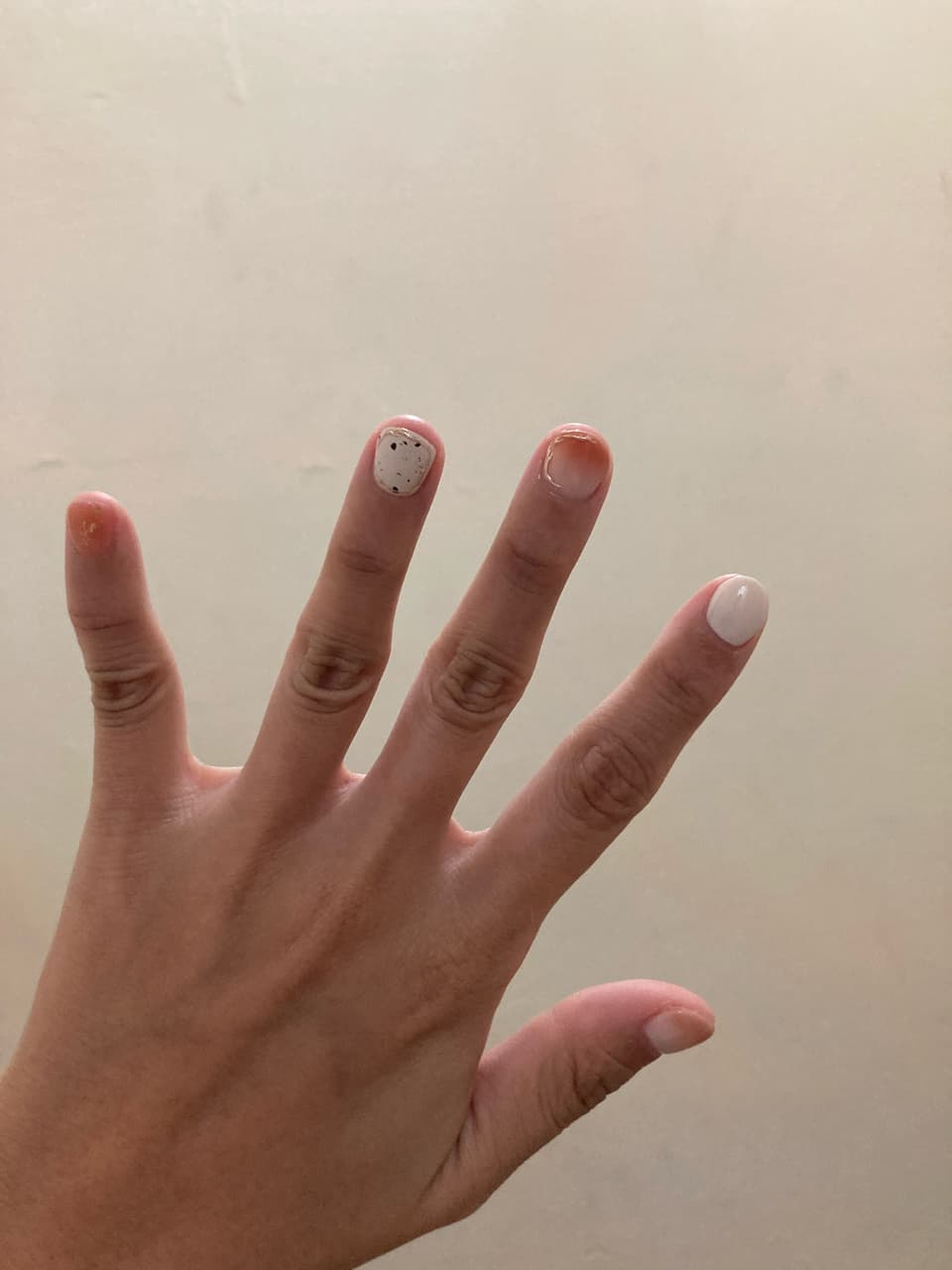 問題 第一次做,不知道這樣是正常的嗎? 美甲板 Dcard