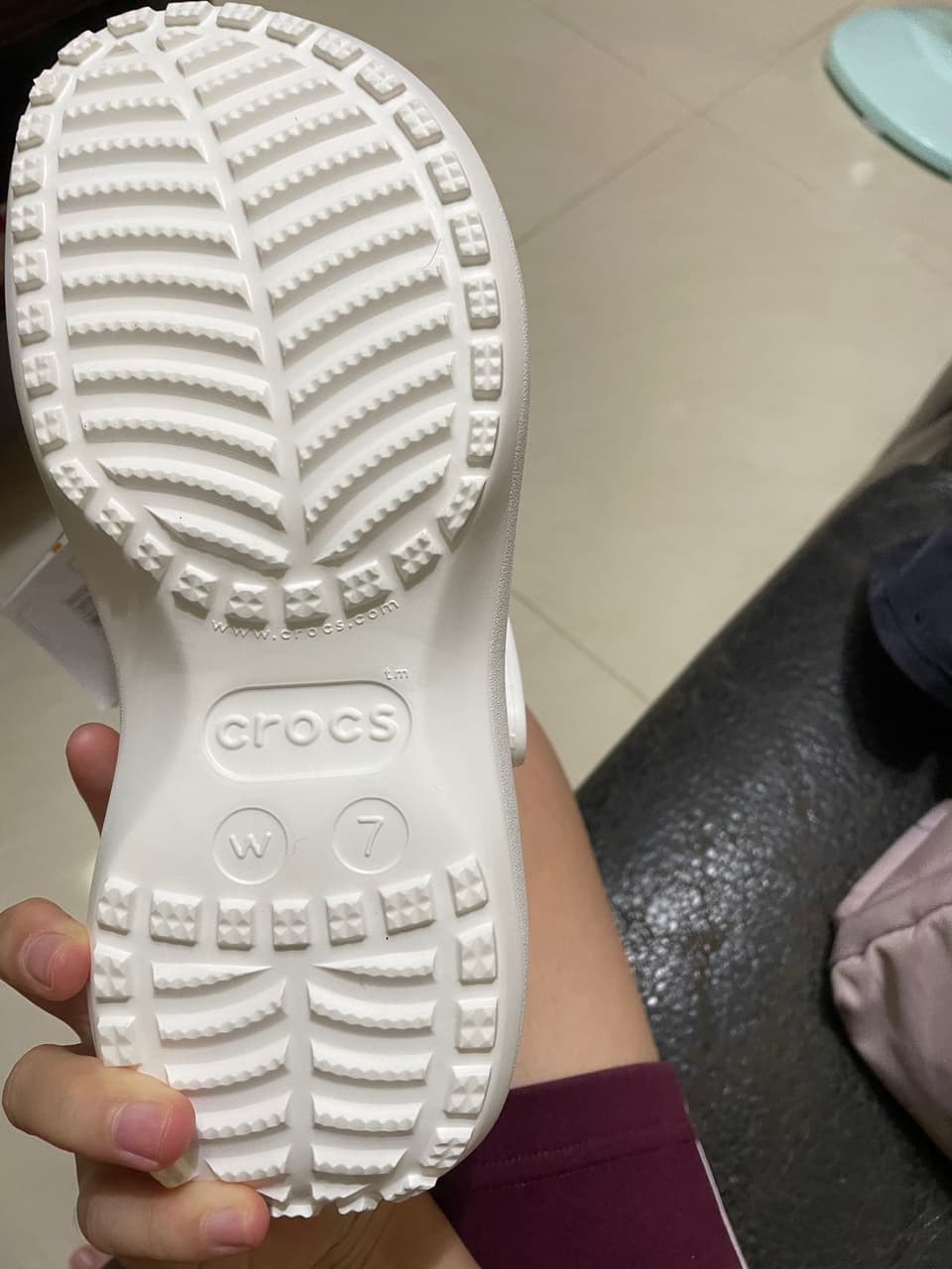 #高仿crocs? - 閒聊板 | Dcard