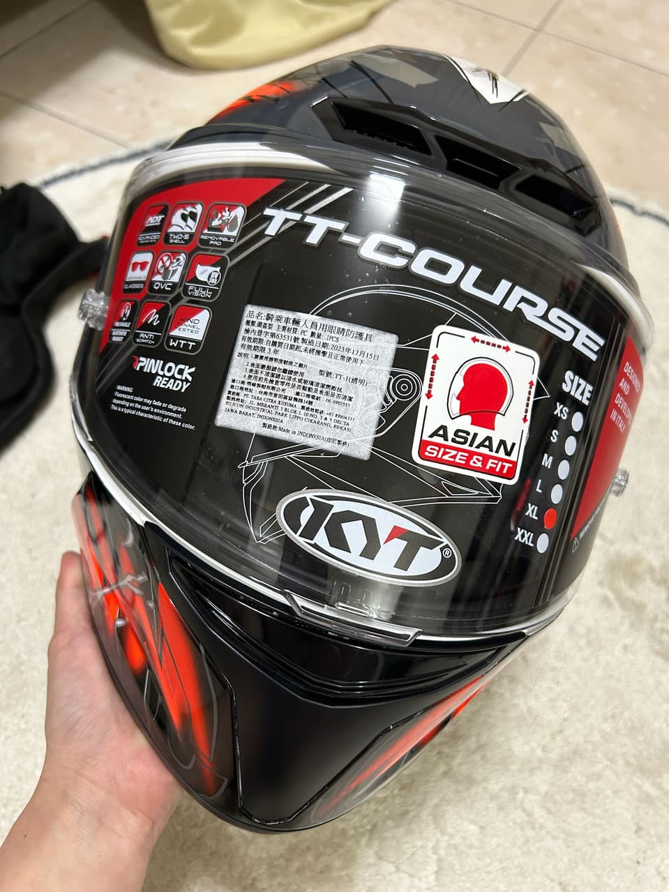 #我要賣 已售出 全新kyt血清全罩安全帽 - 二手交易板 | Dcard