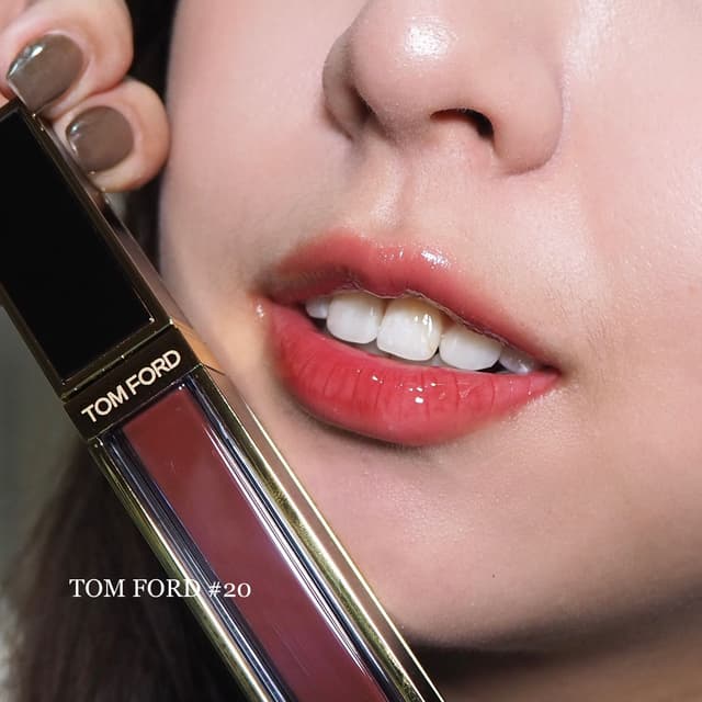 #試色 氛圍感拿捏 水光玻璃感唇蜜TF#20 - 美妝板 | Dcard