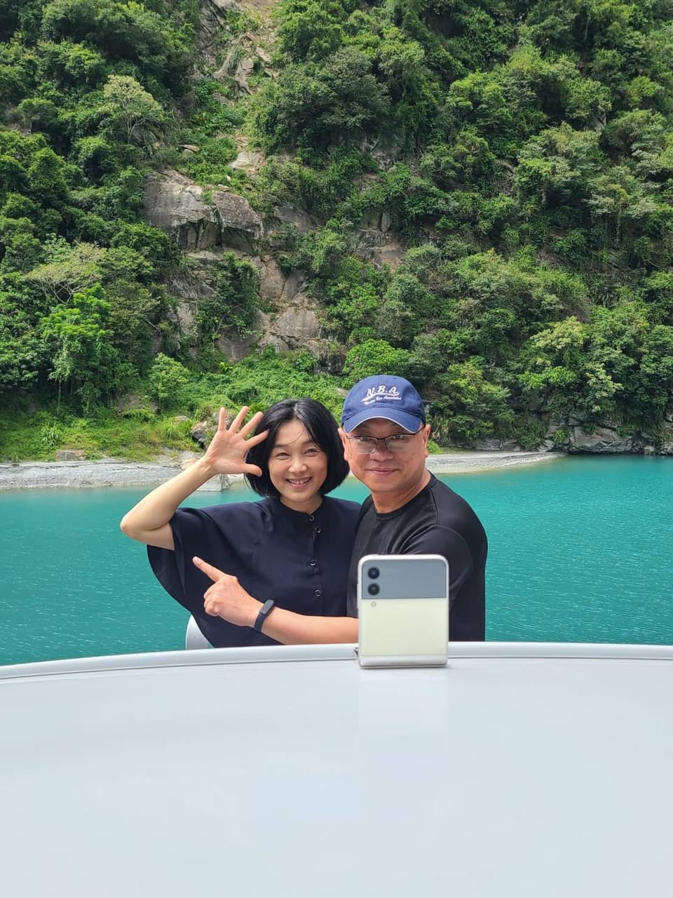 #Z分子 愛拍照女孩的日常！一個人也能拍出網美照 #開箱大使 - 快樂的瓜農 (@emmaho) | Dcard