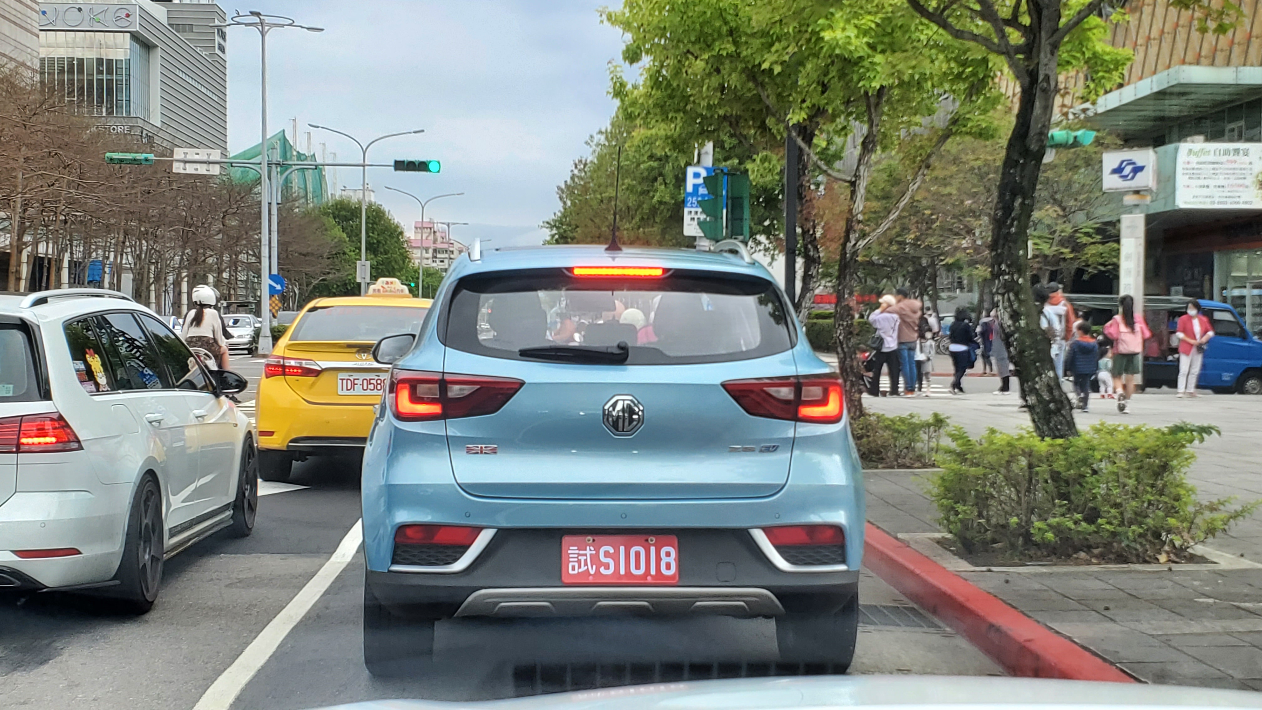 MG電動CUV：ZS EV 現身台灣？ - 汽車板 | Dcard