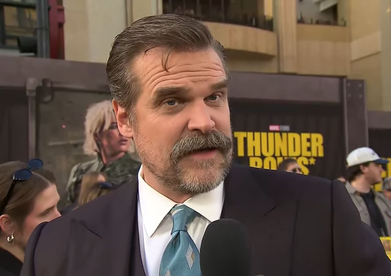 David Harbour - 彩虹板 | Dcard