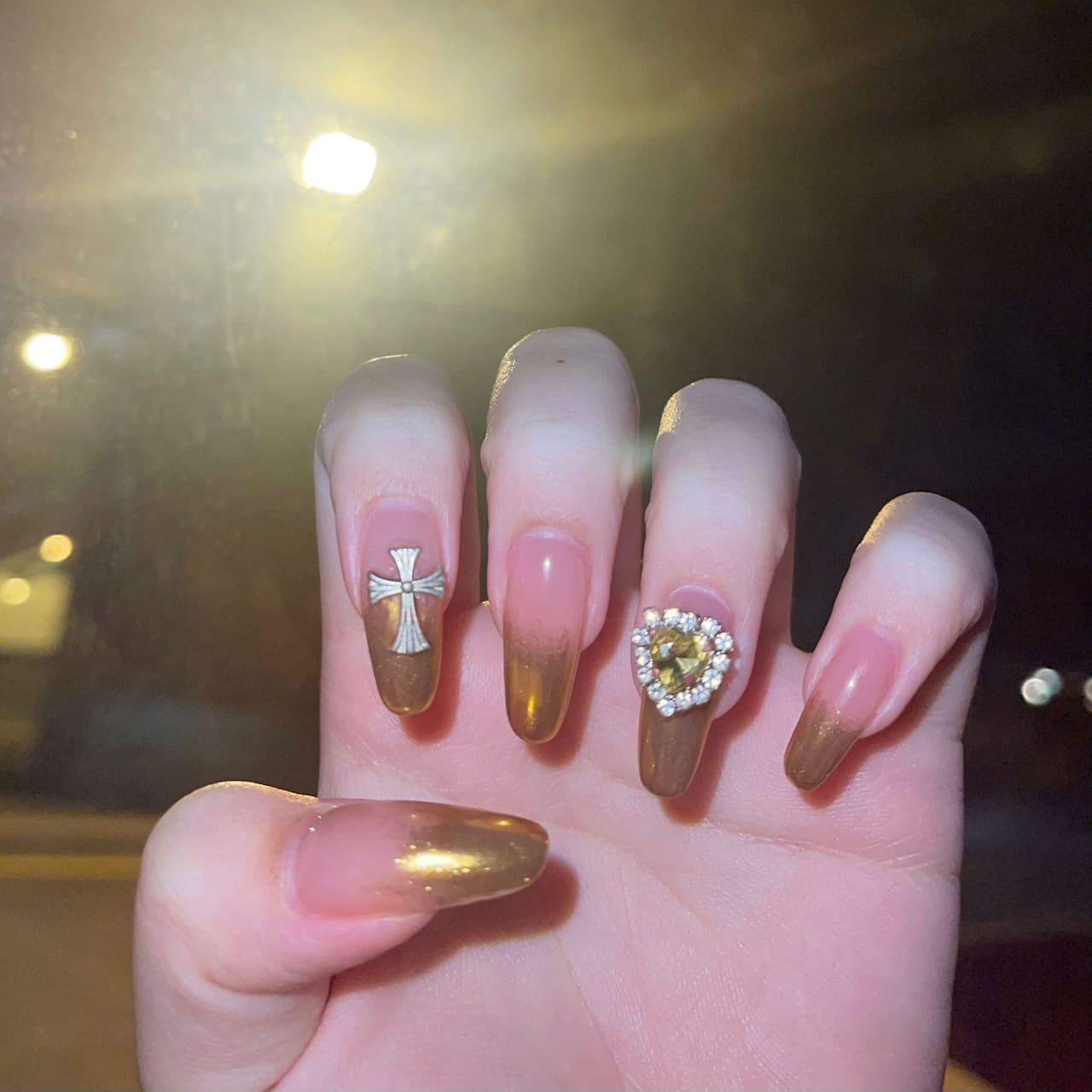 分享 第一次在🇨🇳做美甲💅 美甲板 Dcard