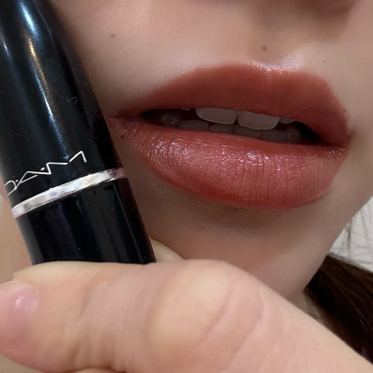 奶茶唇膏春天🌸好適合啊🥰 - 美妝板 | Dcard