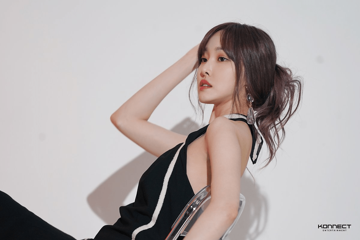 #翻譯 #Post 220901【YujuPost】"Yuju=畫報美食店" 承認1004次！ - GFRIEND板 | Dcard